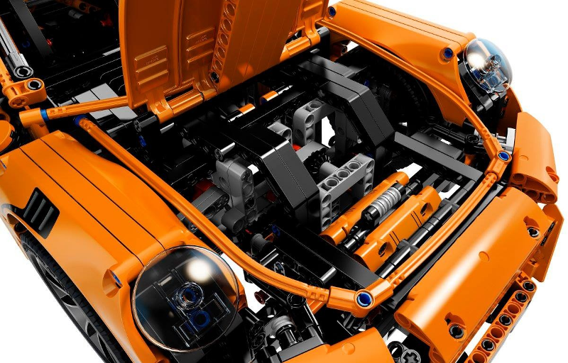 Technic Porsche 911 GT3 RS – Affordable Building Blocks